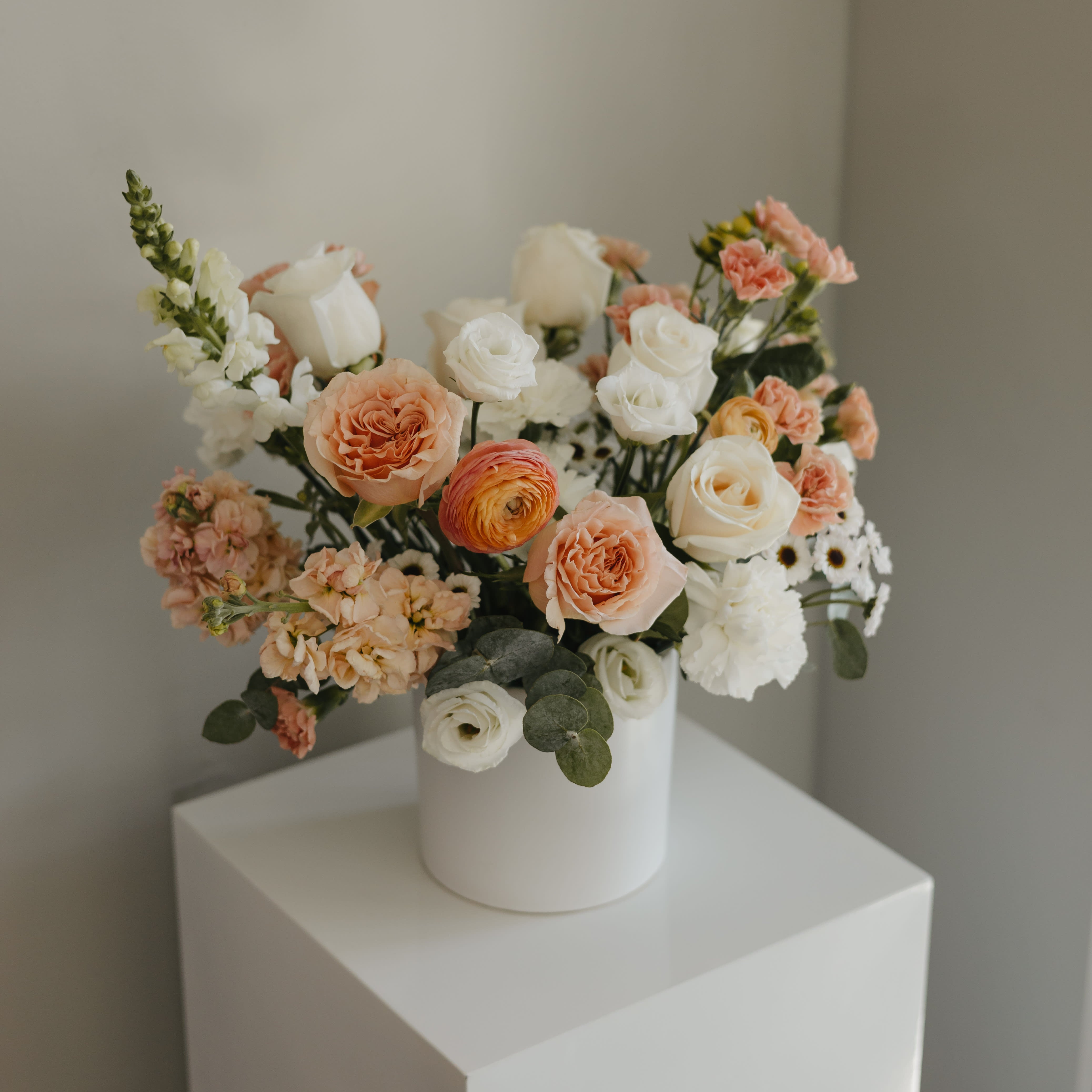 Eva Bouquet - Lush Floral Arrangement – Amelie Flowers – Best Florist ...