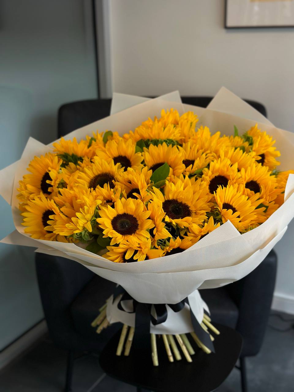 Sunflowers for Delivery in Los Angeles – Amelie Flowers – Best Florist ...